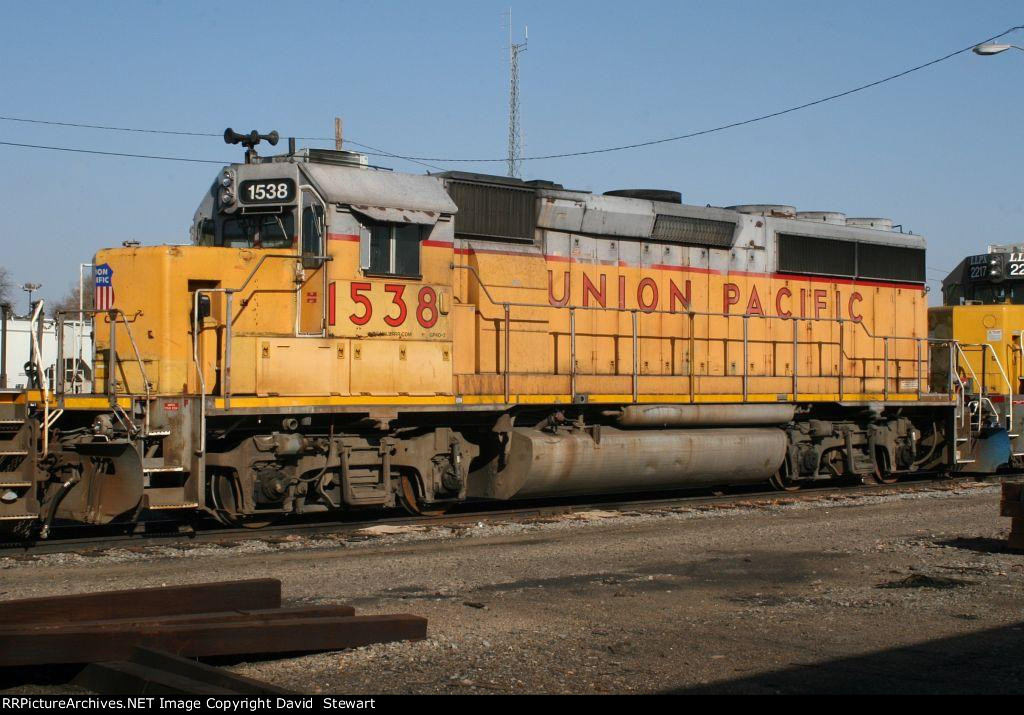 UP GP40-2 1538